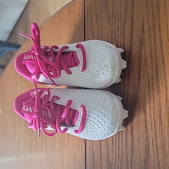 Under Armour | Shoes | Girls Softball Cleats | Poshmark
